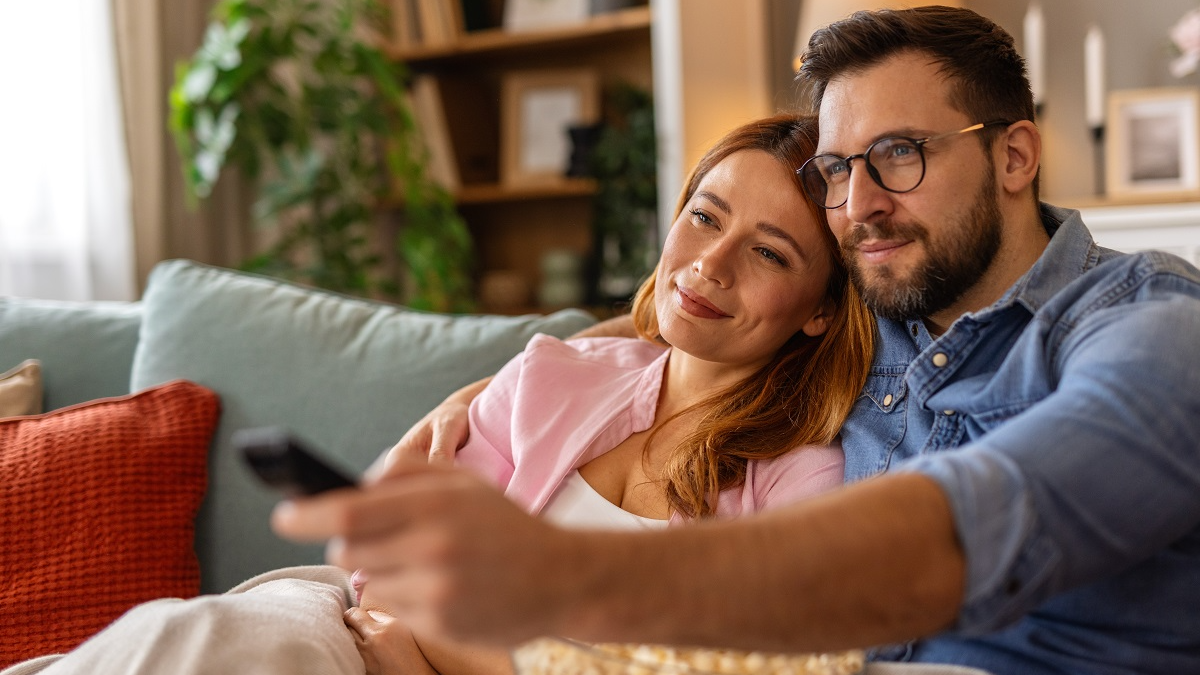 Будинок Слово Нескінчений роман – де дивитись фільм онлайн – Люкс ФМ